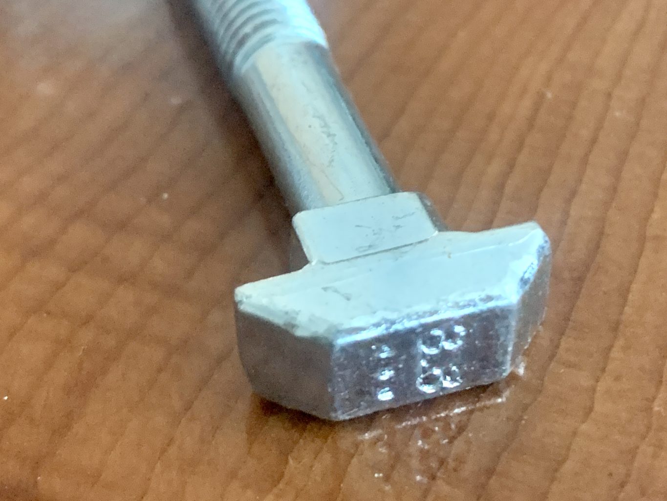 FCH0136T Large Twisty T Bolt M8 [45mm Large Mills] - Chainsawbars