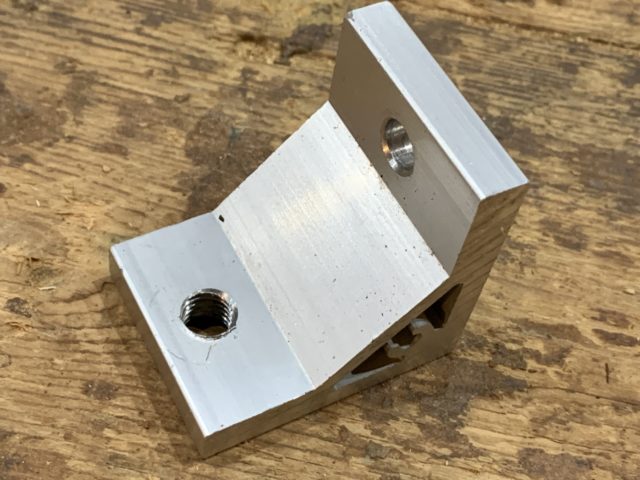 FCH0125-M10T Large Corner Bracket M10 Tapped One Side