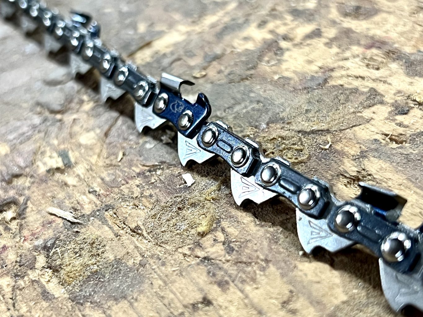 Panther Lo Pro Full Skip Ripping Chain 3/8 Lo Pro .050[1.3mm]